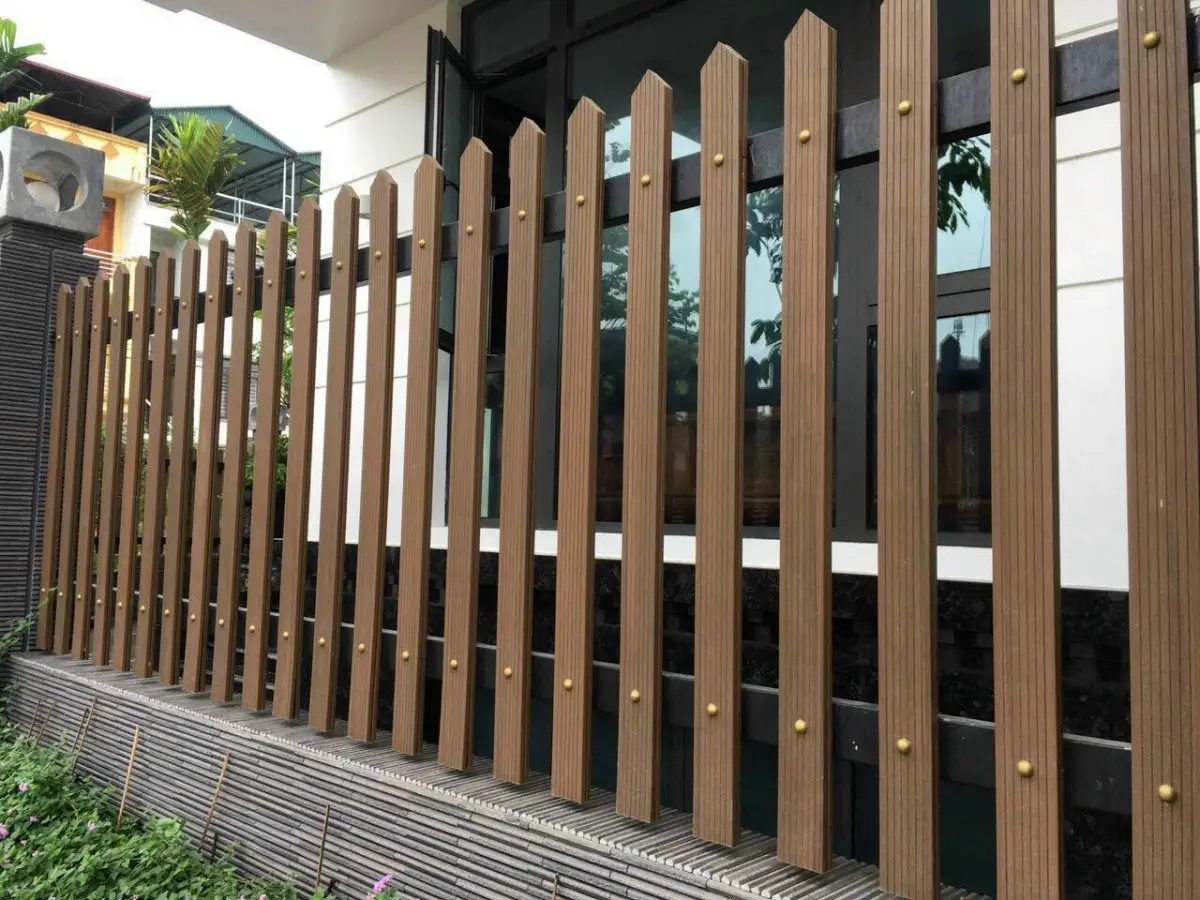 Hàng rào đẹp nhà cấp 4 giá rẻ, hiện đại, sang trọng 2025 - Nhadepoday.vn